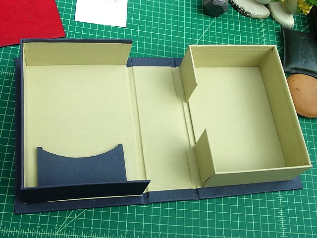 photo of solander box